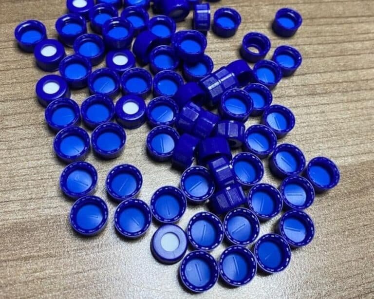 Bonded vs Assembled Caps: Which is Best for Your HPLC Vials?